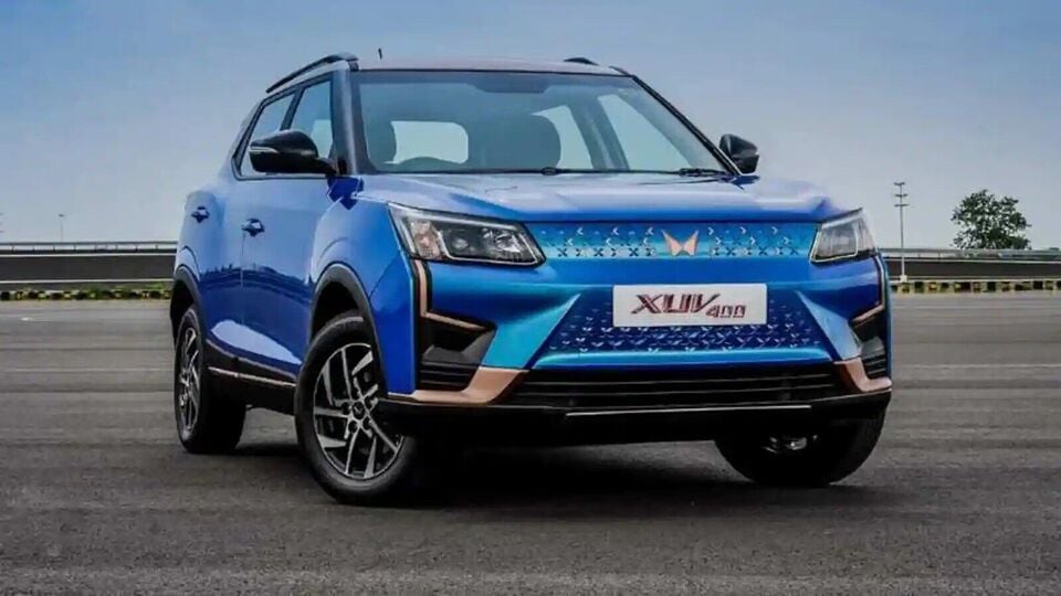 Mahindra XUV 400 EV: అదరగొట్టిన మహీంద్రా ఎక్స్‌యూవీ 400 ఎలక్ట్రిక్ కారు.. 4 రోజుల్లో 10వేల ...