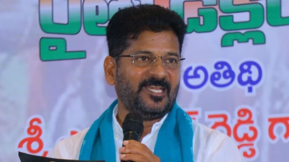Revanth Reddy Letter to KCR: రుణమాఫీ, నిరుద్యోగ భృతి హామీలు ఏమయ్యాయి ...