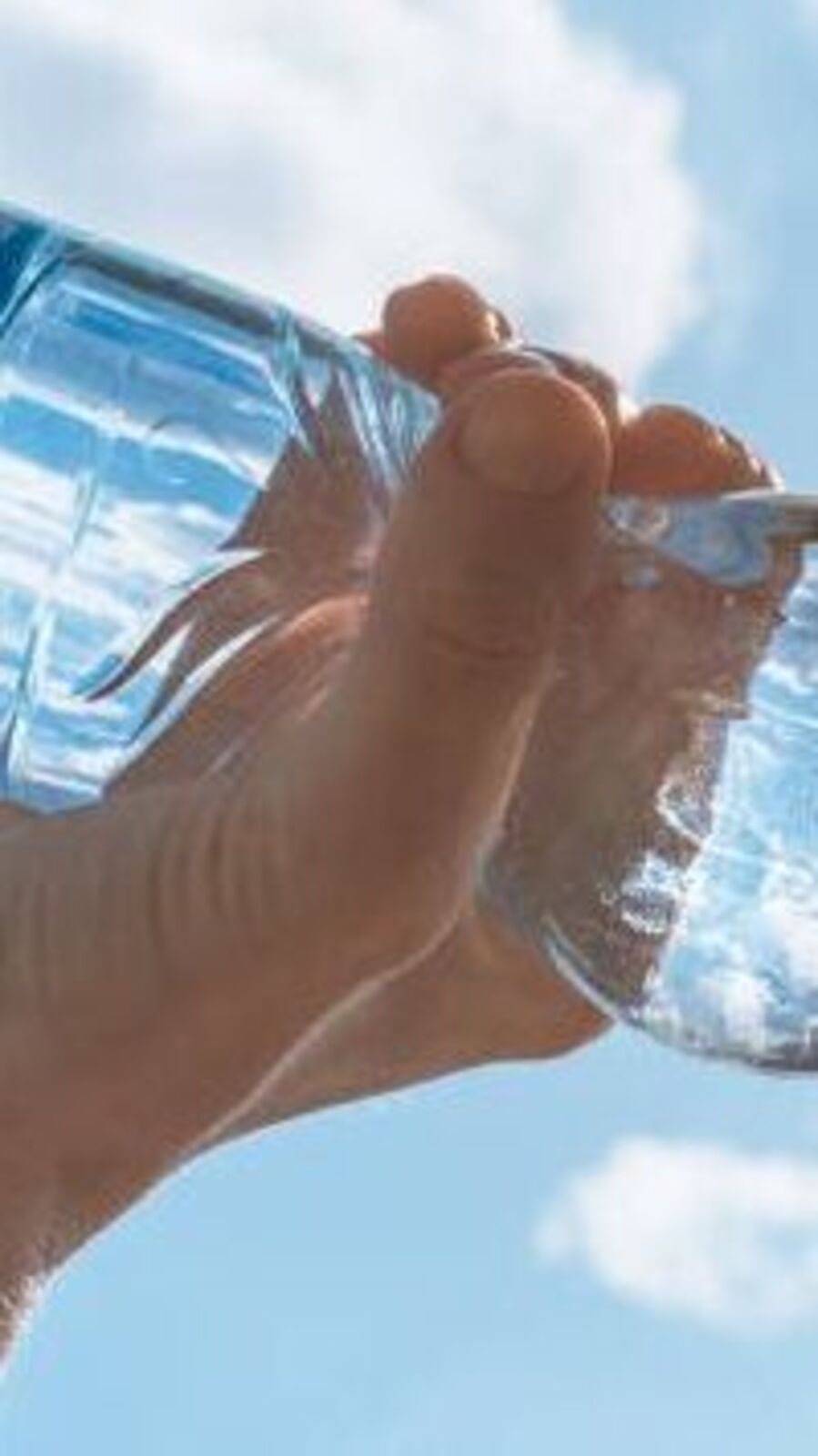 అవసరం లేకున్నా నీటిని ఎక్కువగా తాగుతున్నారా?