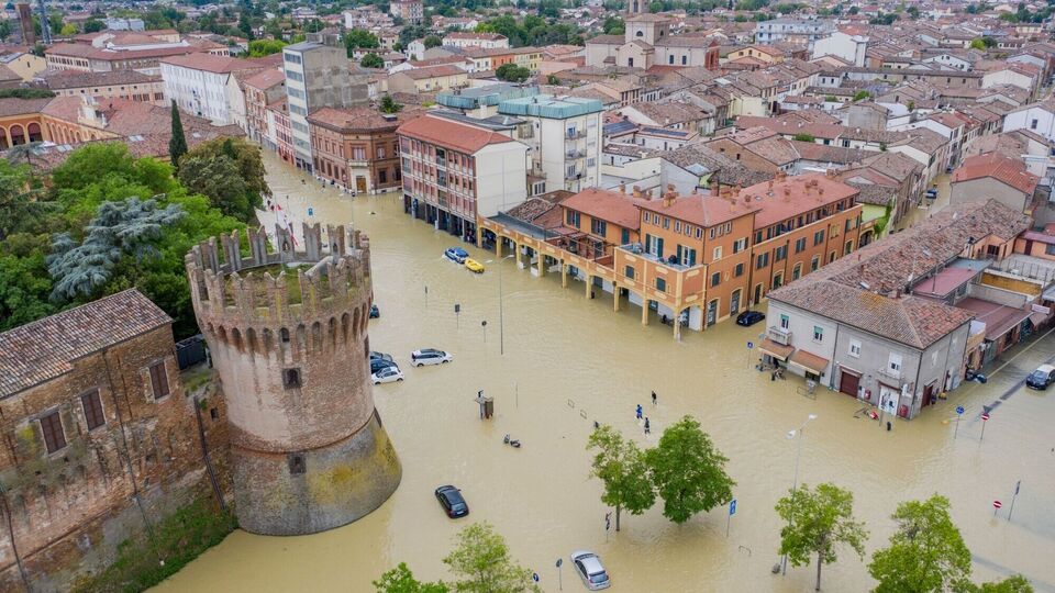 Italy floods: ఇటలీలో వరద బీభత్సం; 13 మంది మృతి; వేల మంది నిరాశ్రయులు ...