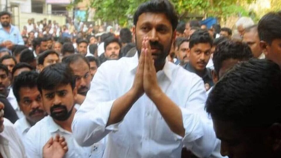 YS Avinash Reddy : ఎంపీ అవినాష్ రెడ్డికి హైకోర్టులో ఊరట, అప్పటి వరకూ ...