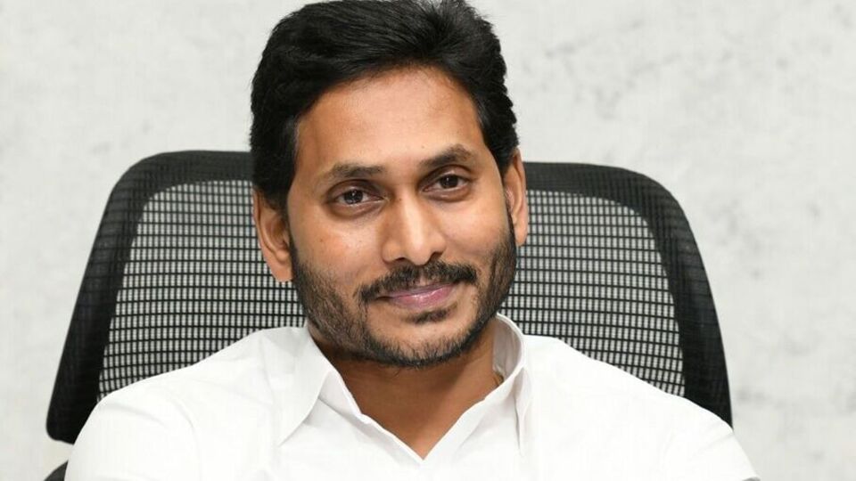 Odisha Train accident : రైలు ప్రమాదంపై సీఎం జగన్ సమీక్ష.. సహాయక చర్యలకు ఆదేశాలు-ap cm ys jagan ...