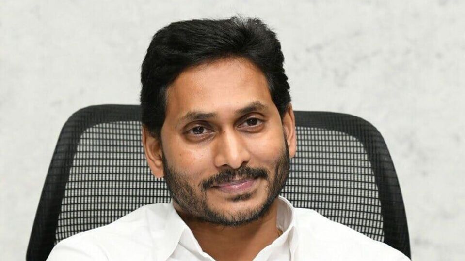CM Jagan: జగనన్న తోడు లబ్దిదారుల్లో 80శాతం మహిళలే ఉన్నారన్న జగన్-jagan mohan reddy announced ...