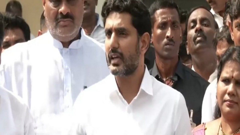 Nara Lokesh : భయం మా బయోడేటాలో లేదు, అడొస్తే తొక్కుకుంటూ పోతాం - నారా లోకేశ్-vijayawada tdp nara ...