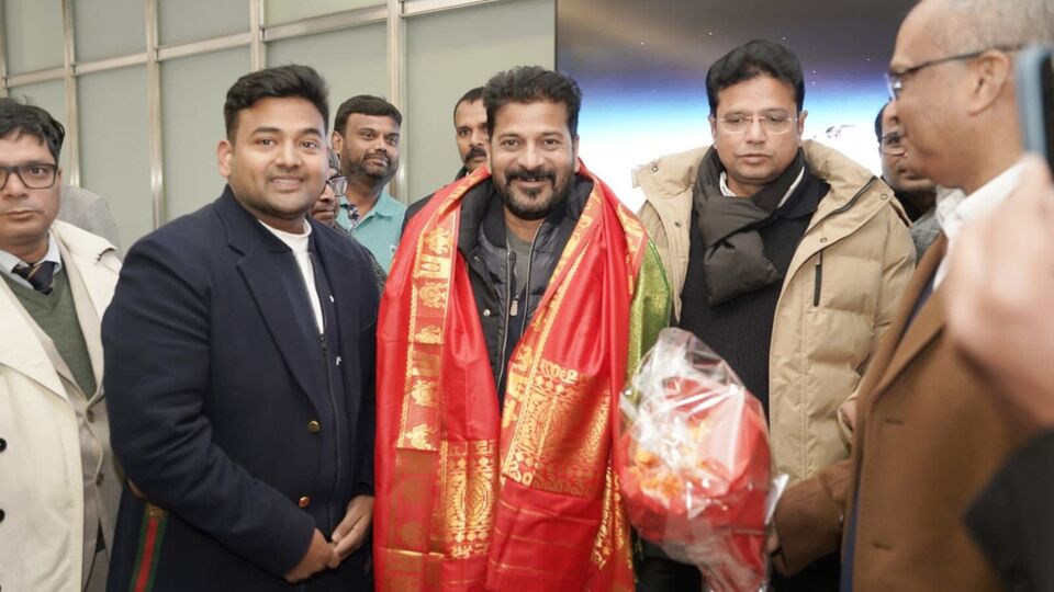 CM Revanth Davos Tour : దావోస్ కు సీఎం రేవంత్ టీమ్ - జ్యూరిచ్ ఎయిర్ ...
