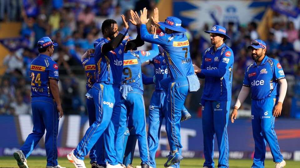 MI Retention Players: భారత స్టార్ క్రికెటర్‌ని వేలానికి వదిలేస్తున్న ...