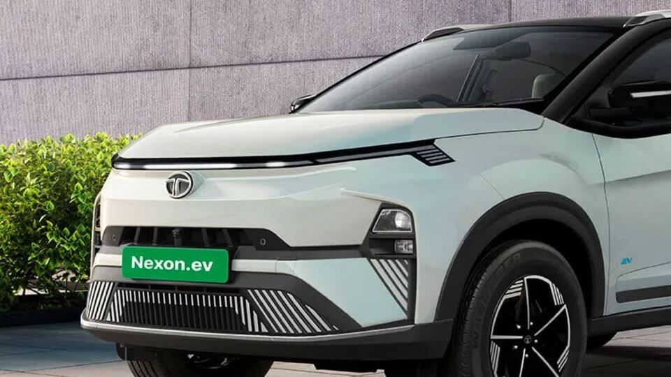 Tata Nexon EV 45 : అప్‌డేట్‌గా టాటా నెక్సాన్ ఈవీ 45.. ఒక్కసారి ఫుల్ ఛార్జ్ చేస్తే 489 ...