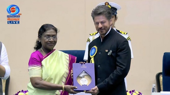 అవార్డులు అందుకున్న మోహన్‌లాల్, షారుక్ ఖాన్.. ఘనంగా 71వ నేషనల్ ఫిల్మ్ అవార్డుల ప్రదానోత్సవం-71st ...